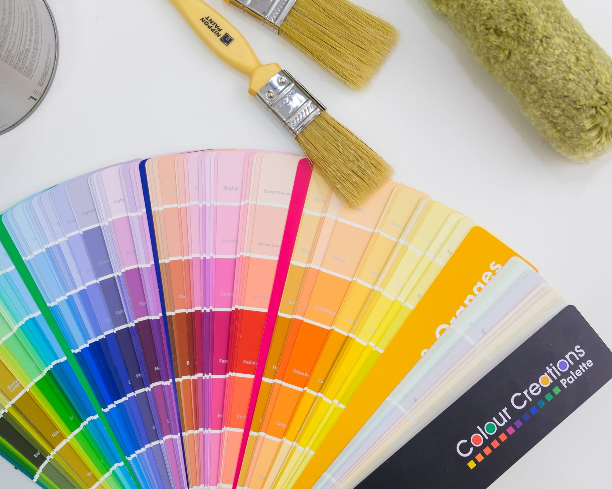 » How to Use Colors to Convey Emotions in Artistic Work